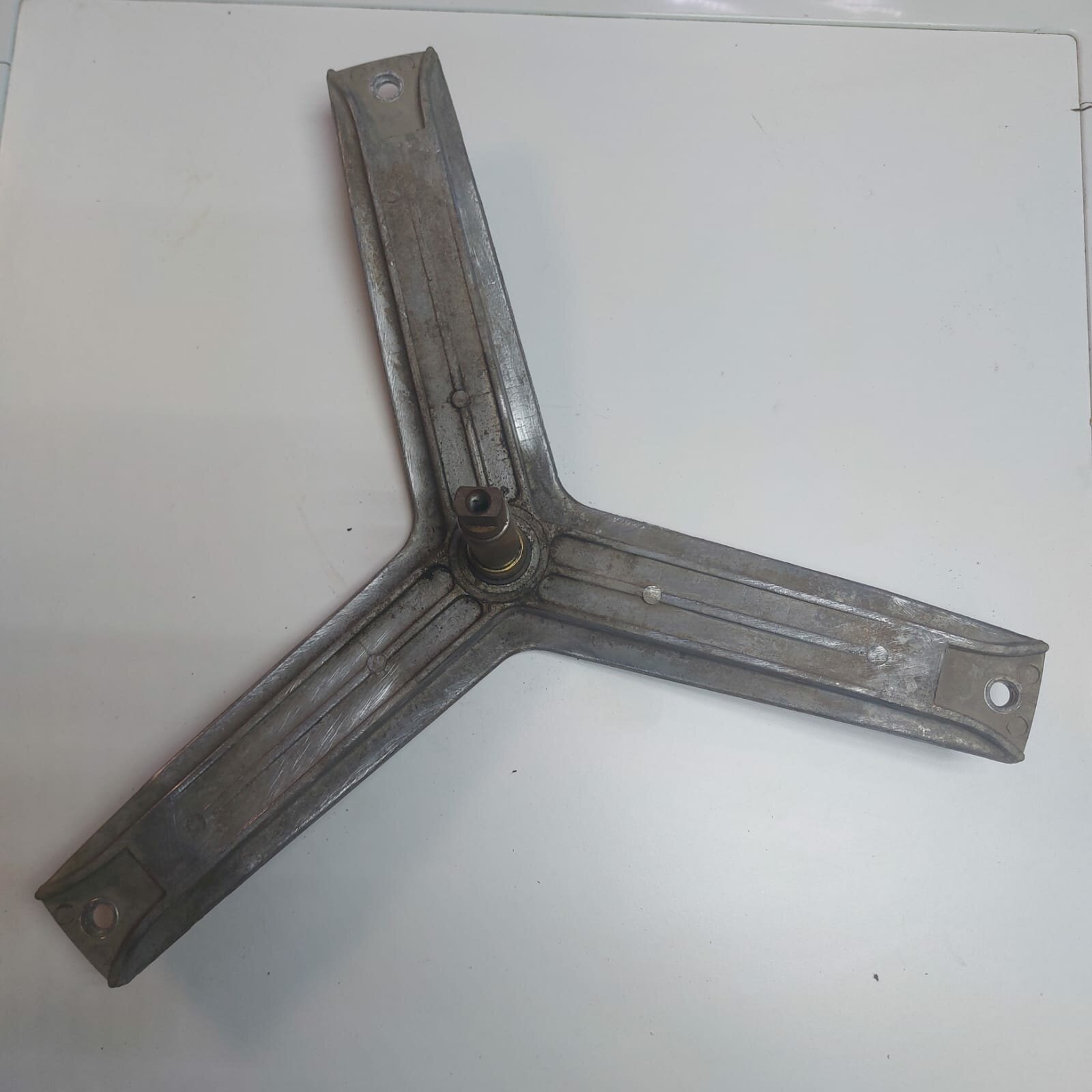 13 Крестовина стиральной машины Bosch 215117 б/у