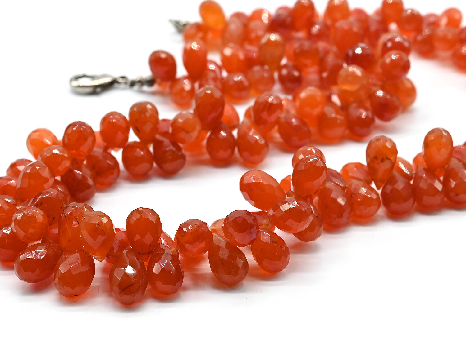 Бусы, сердолик