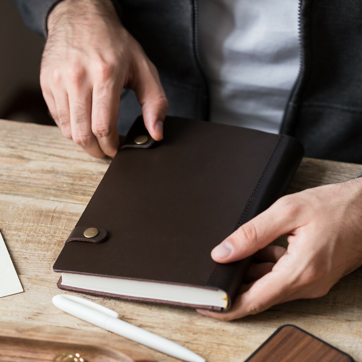 Ежедневник MONOMOUNT "Monomount", кожаный, недатированный, A5, 285 листов