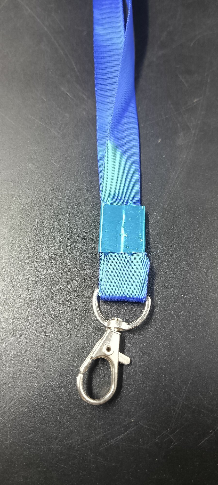 Лента для бейджей 15 мм синяя, металлический карабин