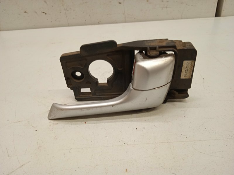 Б/У Киа Рио 3 Ручка двери внутренняя Kia Rio 3, QB Перед. Прав. 86170 Hyundai-KIA арт. 826204Y000