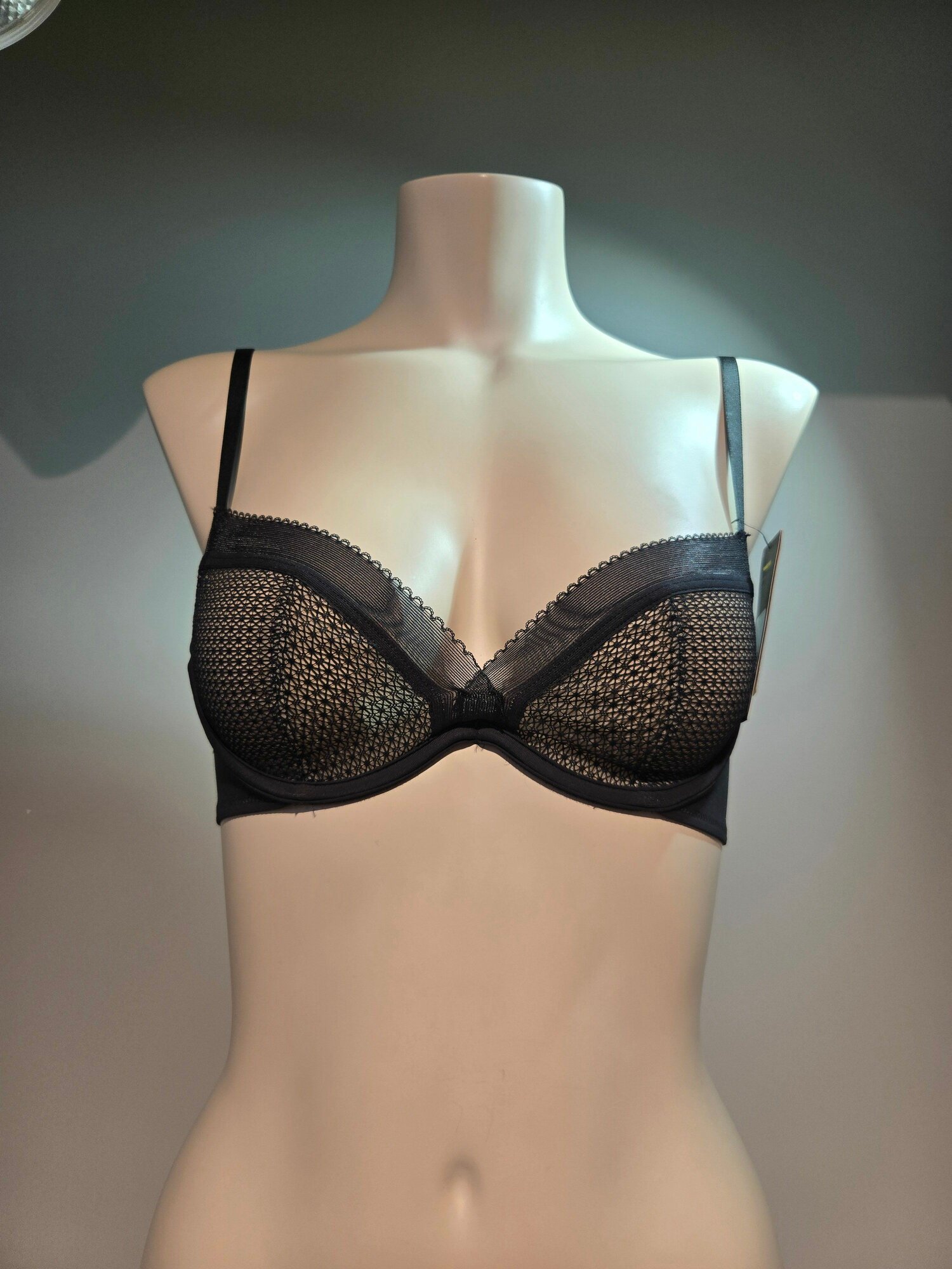 Бюстгальтер-невидимка