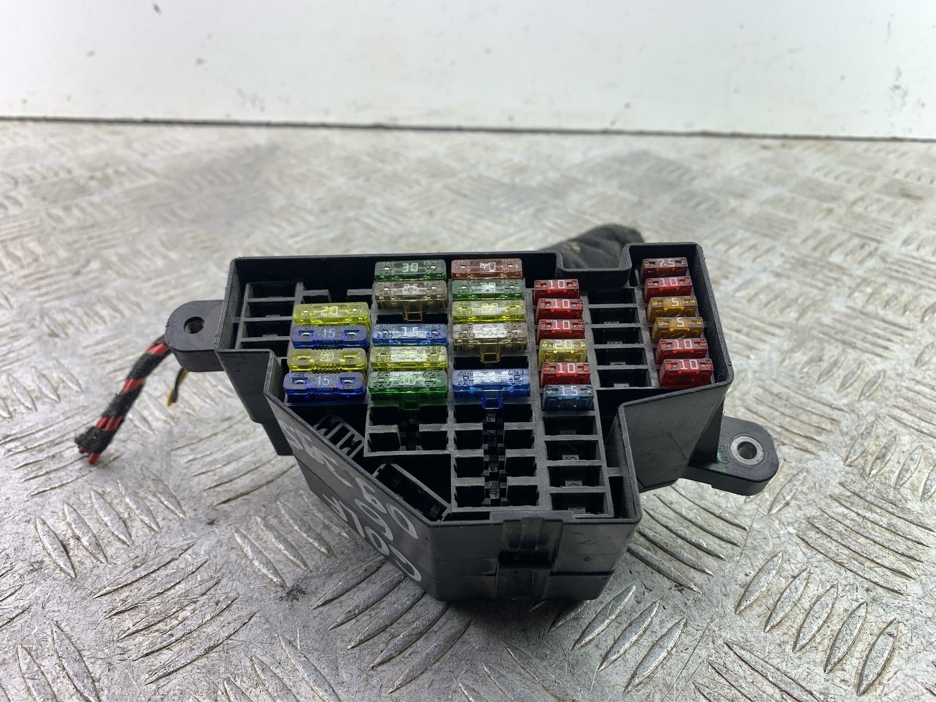 Блок предохранителей Volkswagen Golf 6 2012