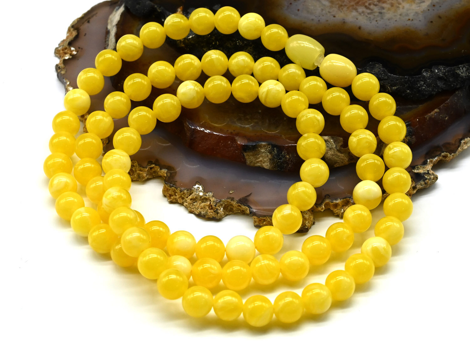 Бусы, янтарь