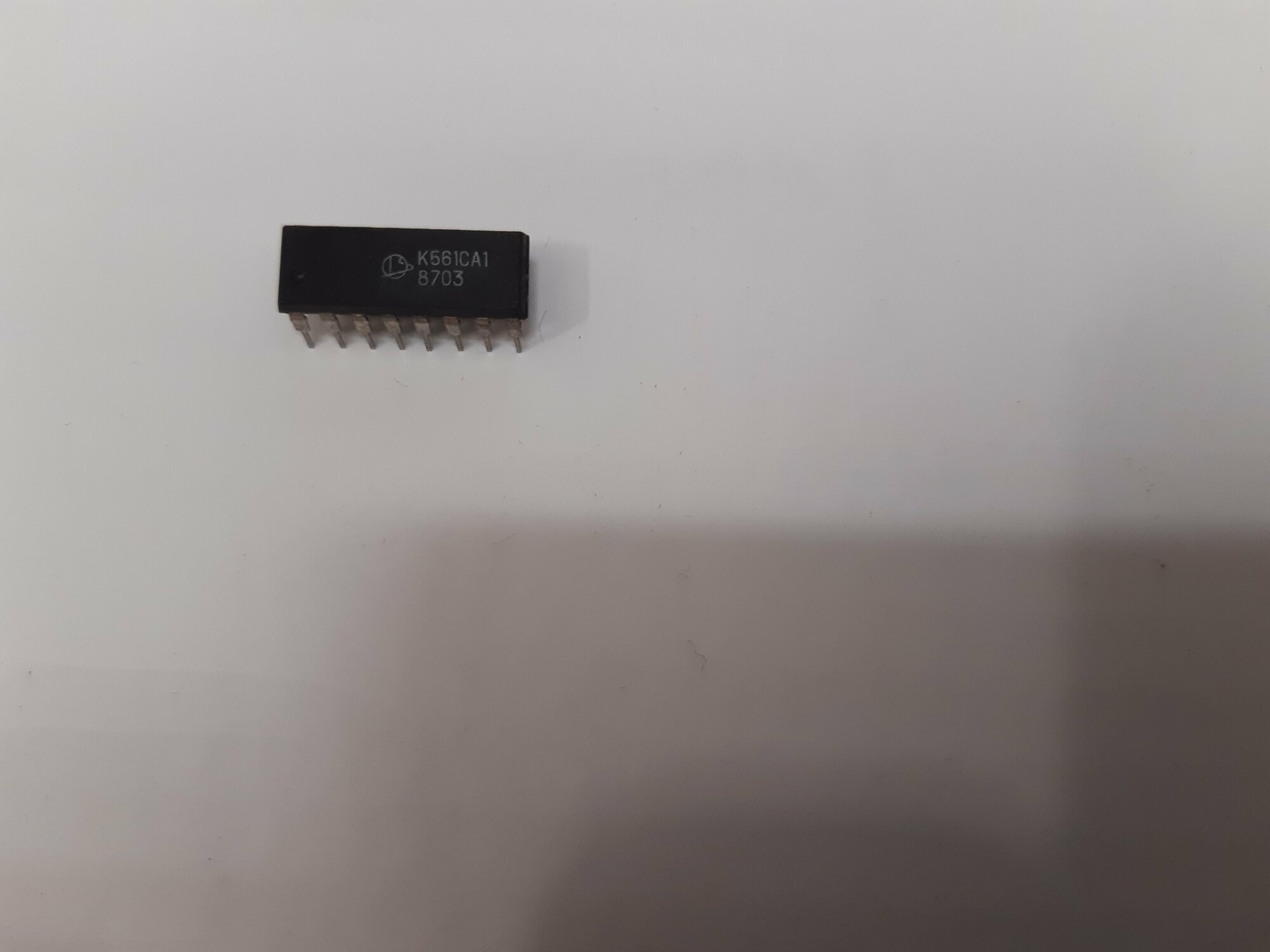 Микросхема К561СА1 (1987г) (упаковка 5 штук)