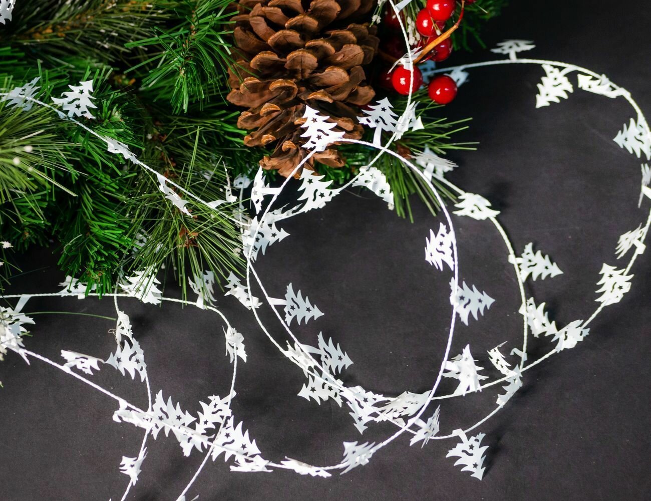 Мишура гирлянда из ёлочек, белая, 5 м, Koopman International CAA740330-1