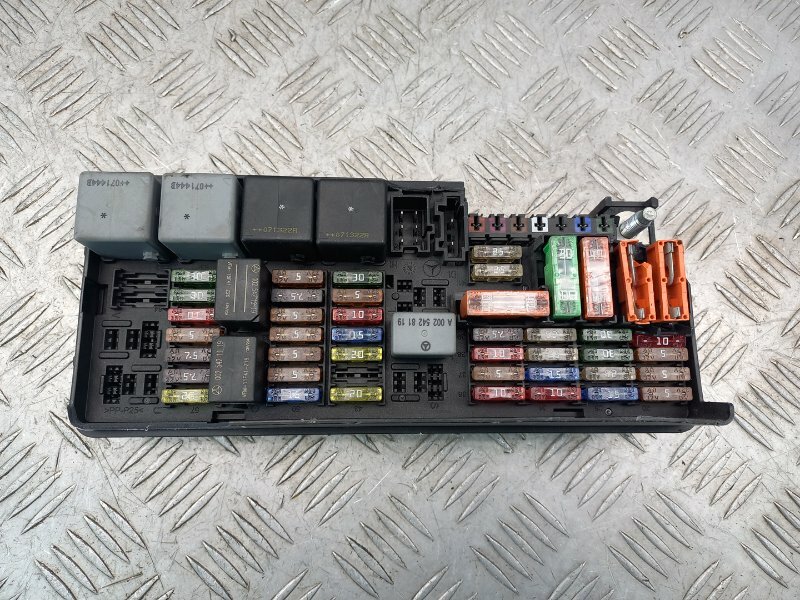 Б/У Блок предохранителей Mercedes-Benz M-Класс W164 (ML280) / Мерседес-Бенц M-Класс W164 (ML280) 3.0 OM642.940 224Л.С дизель 2007