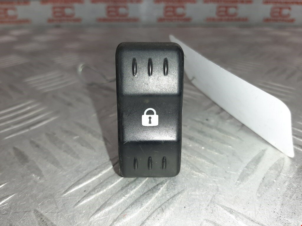 Кнопка центрального замка Renault Logan 1 8200870249 арт. 937570