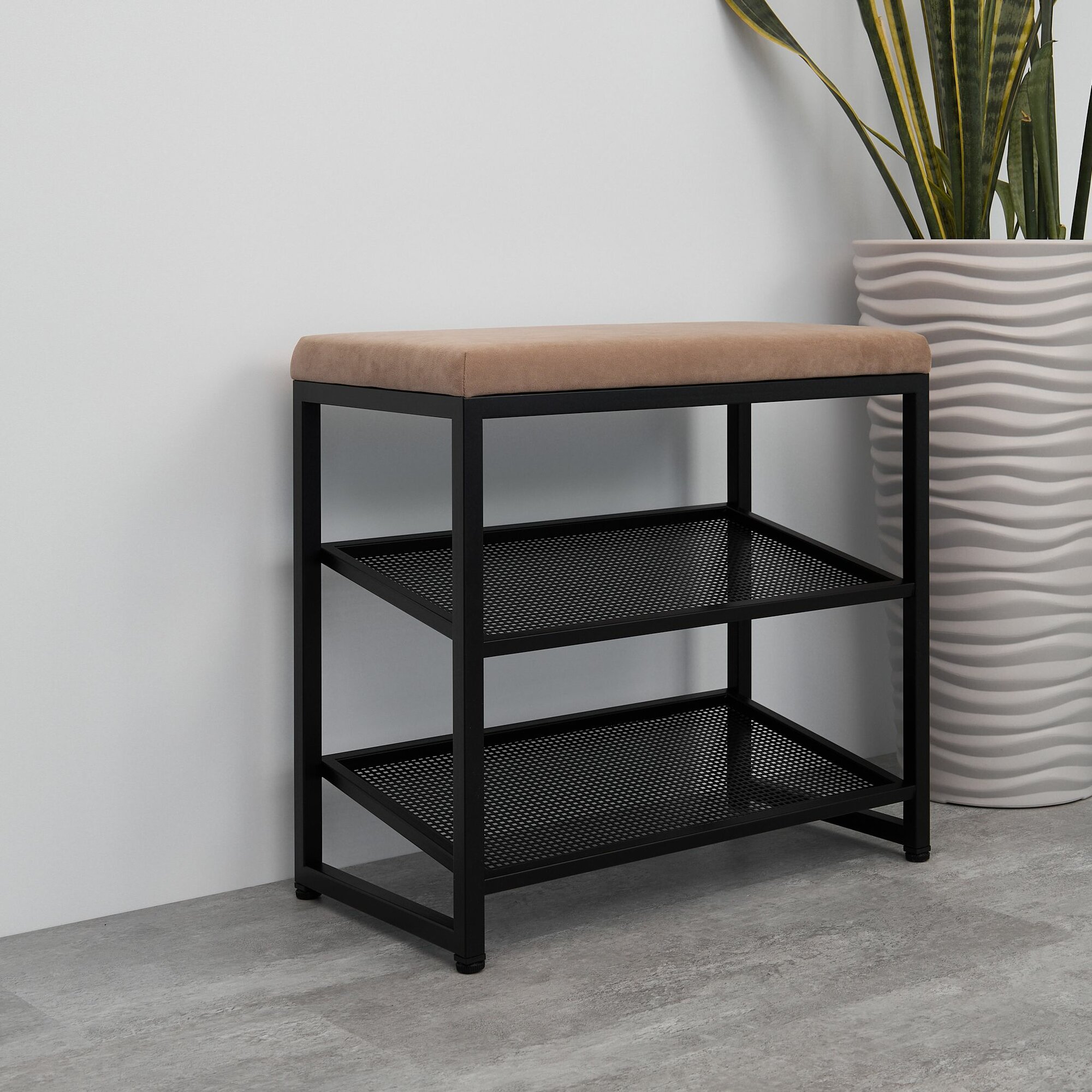 Обувница с мягким сиденьем "Дия" / 55х30х52см / черный каркас - темно-бежевый велюр