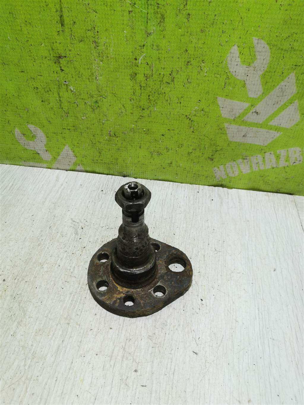 Цапфа VW Golf 3 Vento 91-97