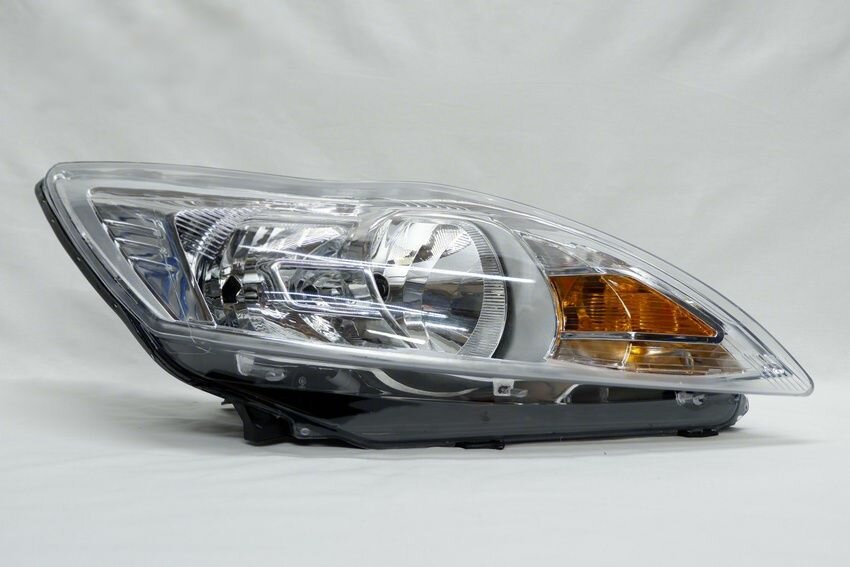 Фара правая Ford Focus 2 1744971, Форд Фокус, год с 2008 по 2011