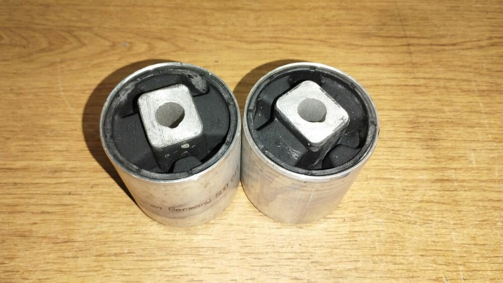 Сайлентблок переднего рычага BMW E39 500017755