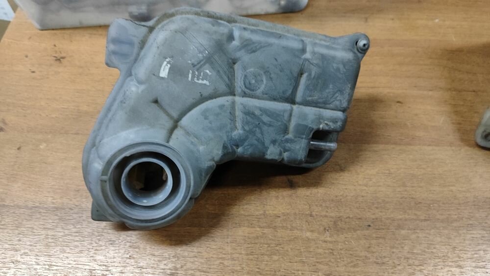 Бачок расширительный Audi A4 B6/B7