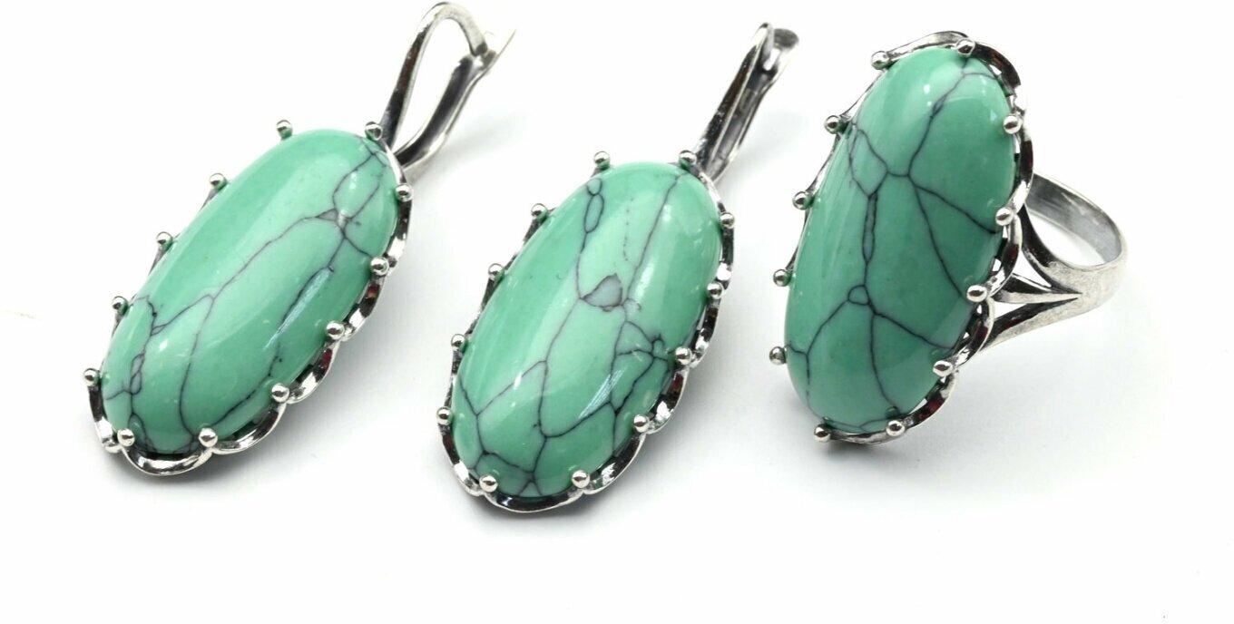 Комплект бижутерии: кольцо, серьги, бирюза