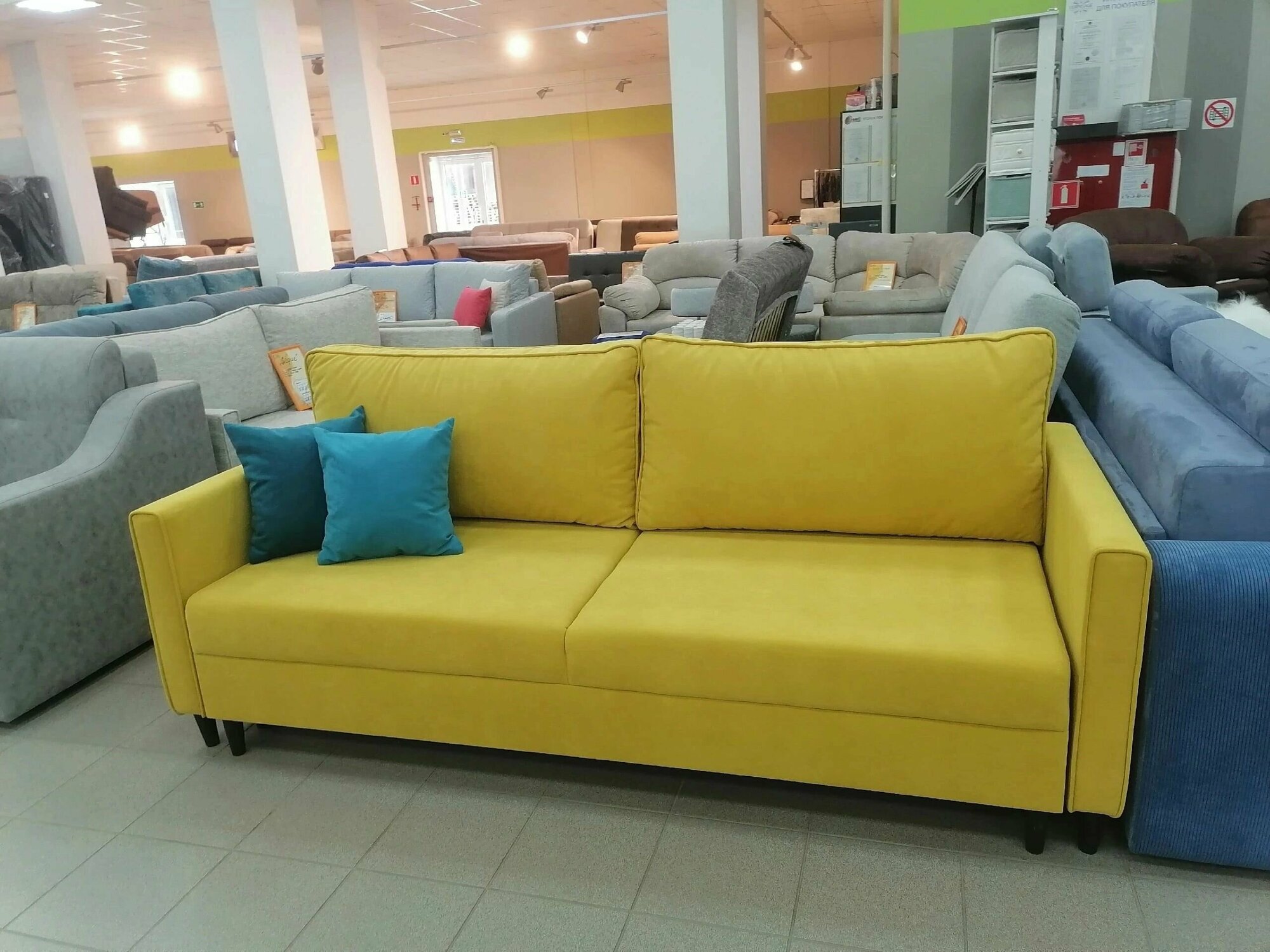 Диван-кровать в скандинавском стиле Айрис фабрики оникс, механизм тик-так (шагающая еврокнижка) с коробом для хранения охра