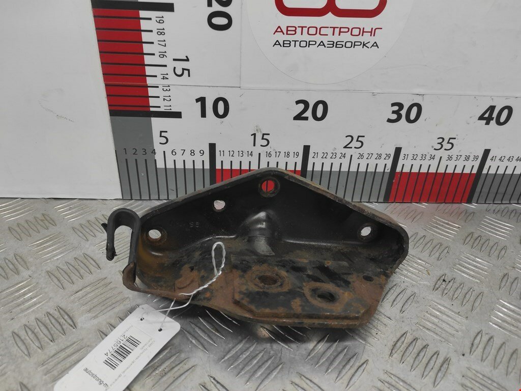 Кронштейн (крепление лапа) двигателя Ford Explorer 2 арт. 2165774