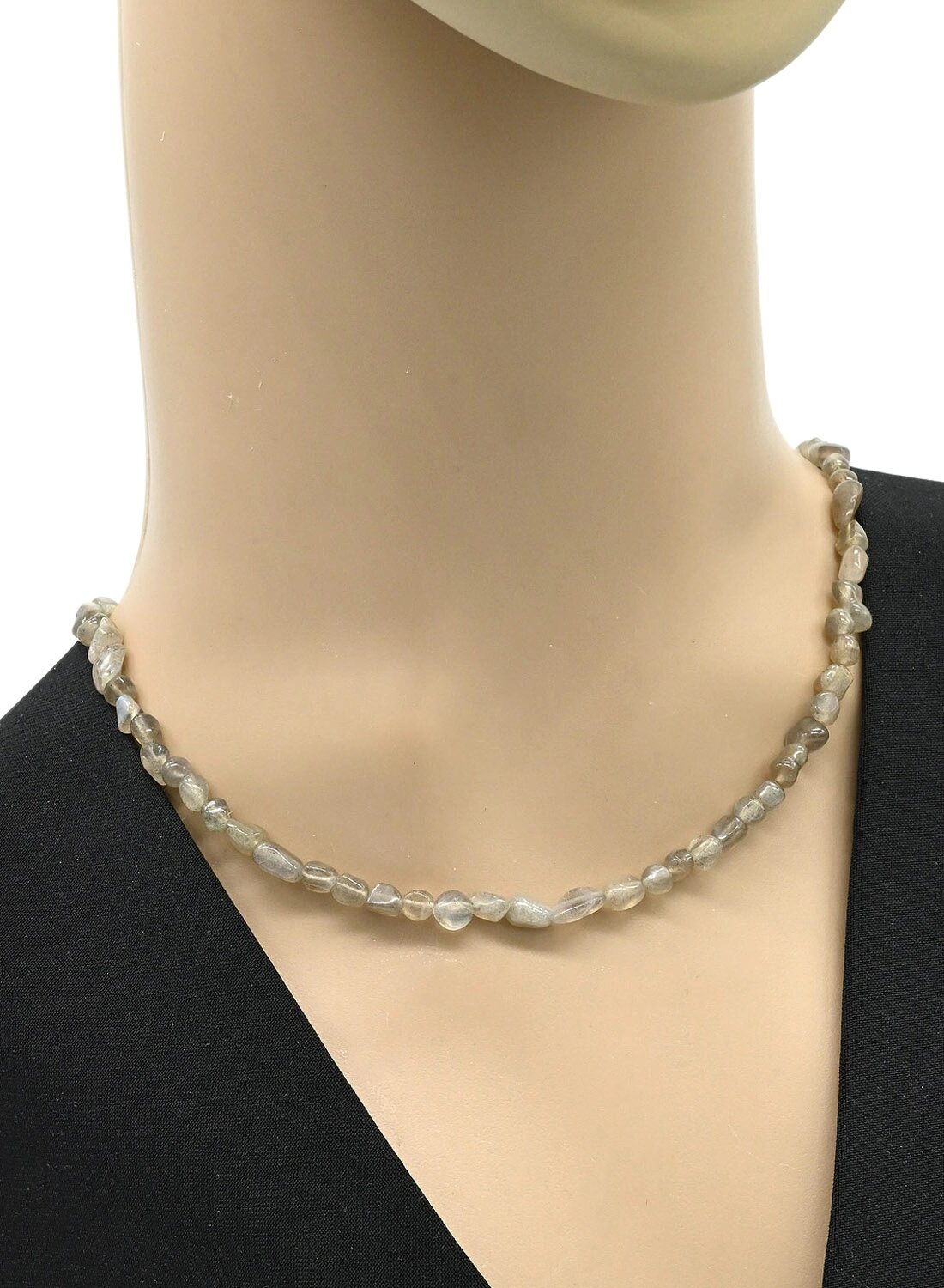 Бусы, лабрадорит