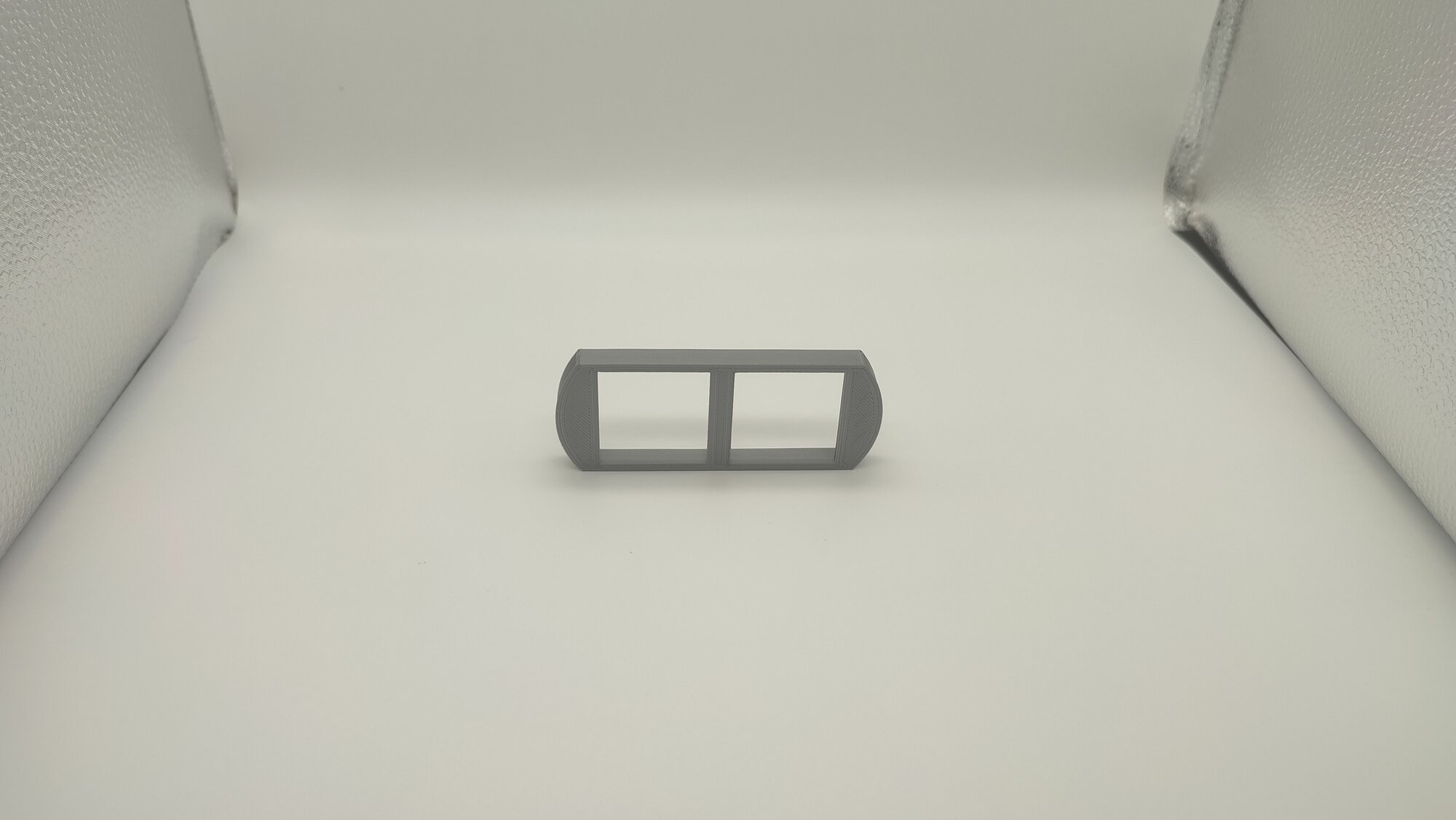 Глаза корпуса для интернет радио в форме головы Бендера Benderadio