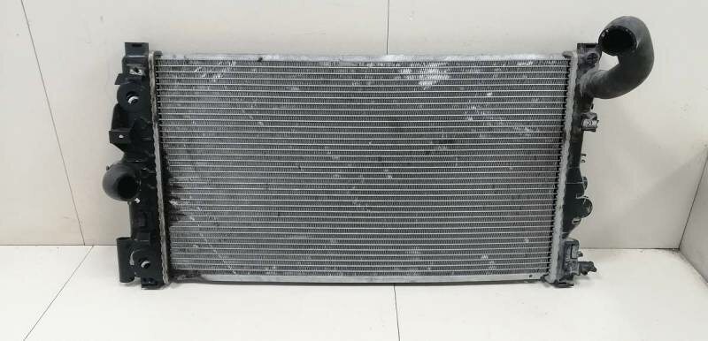 Радиатор охлаждения двигателя Chevrolet Cruze J300 2009-2016 кат.номер: 13267667