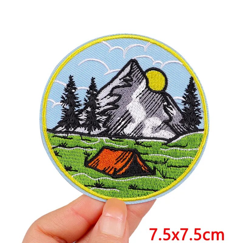 Нашивка на одежду с горами и палаткой, 7.5x7.5 см, PE8694CT