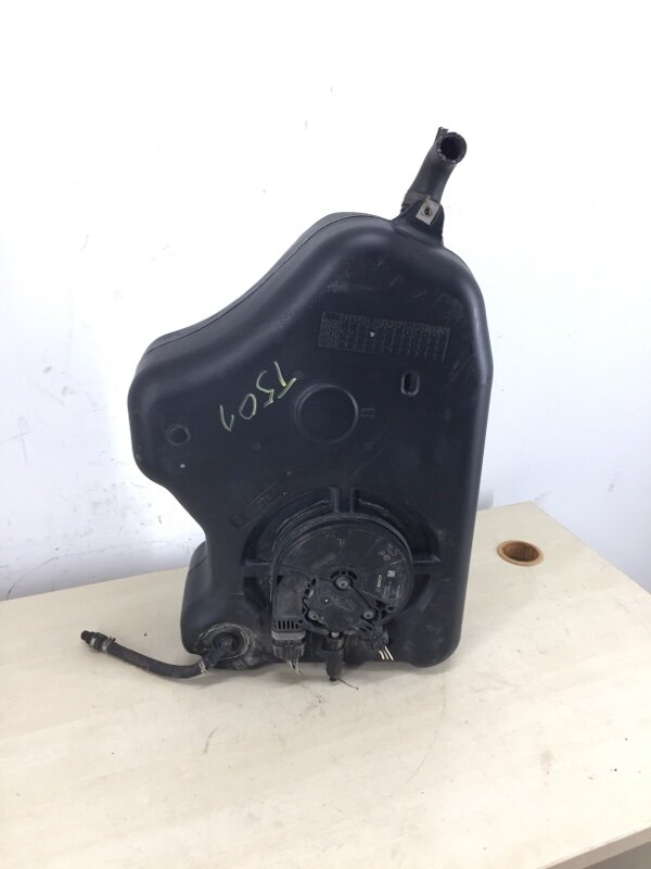 Бак adblue LR RR Vogue 4 L405 LR081708