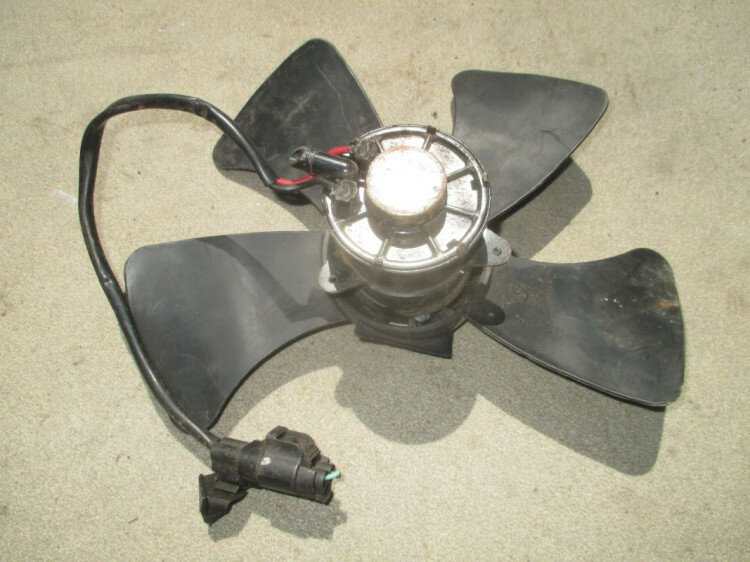 Вентилятор кондиционера Шевроле Лачетти 96553241 - Мотор вентилятора 96553377 без лопасти LA26