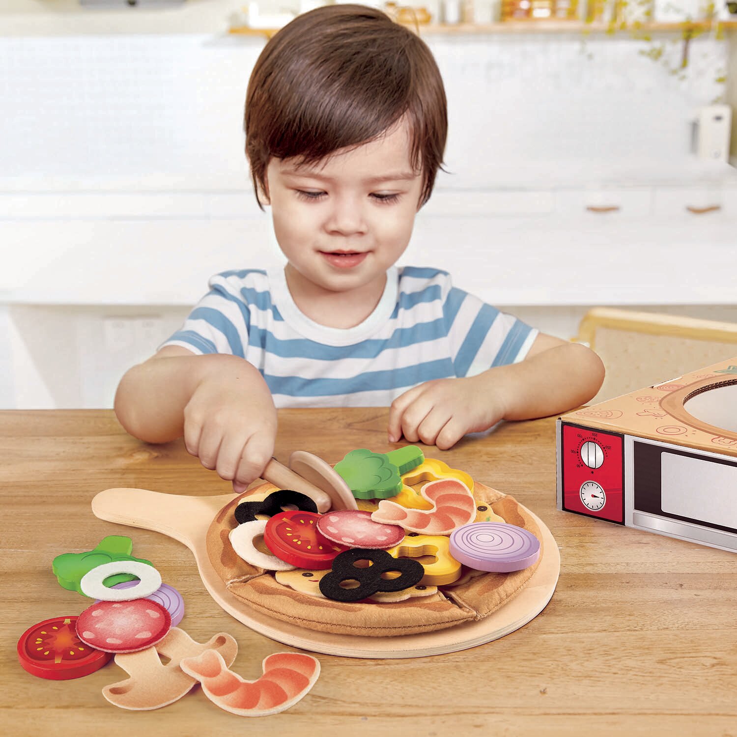 Игровой набор продуктов и посуды HAPE "Перфекто Пицца" 25 предметов