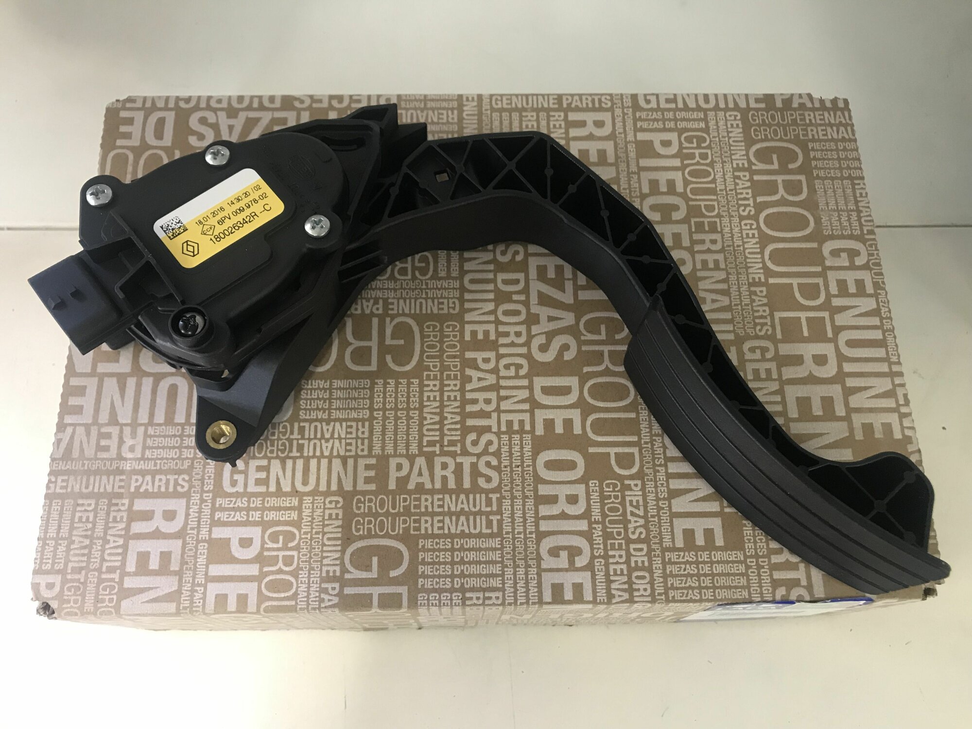 Электронная педаль газа (акселератора) LADA X-RAY