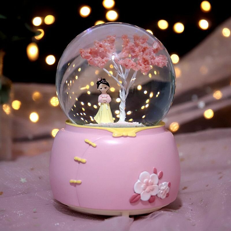 Музыкальная шкатулка со светящимся хрустальным шаром