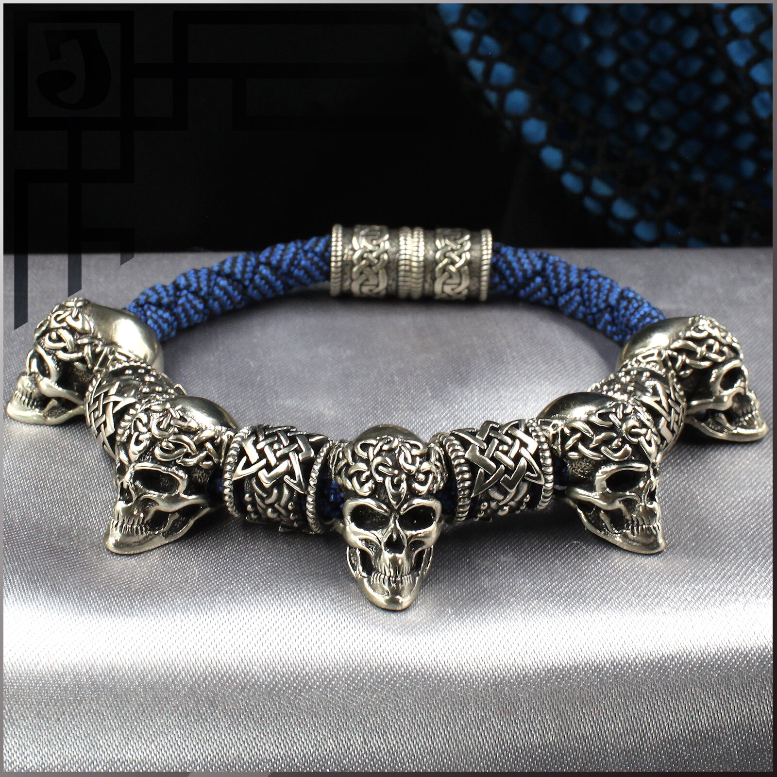 Плетеный браслет