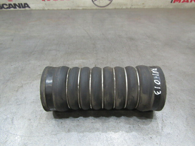 Патрубок интеркулера двигателя DСI 11 Renault Premium