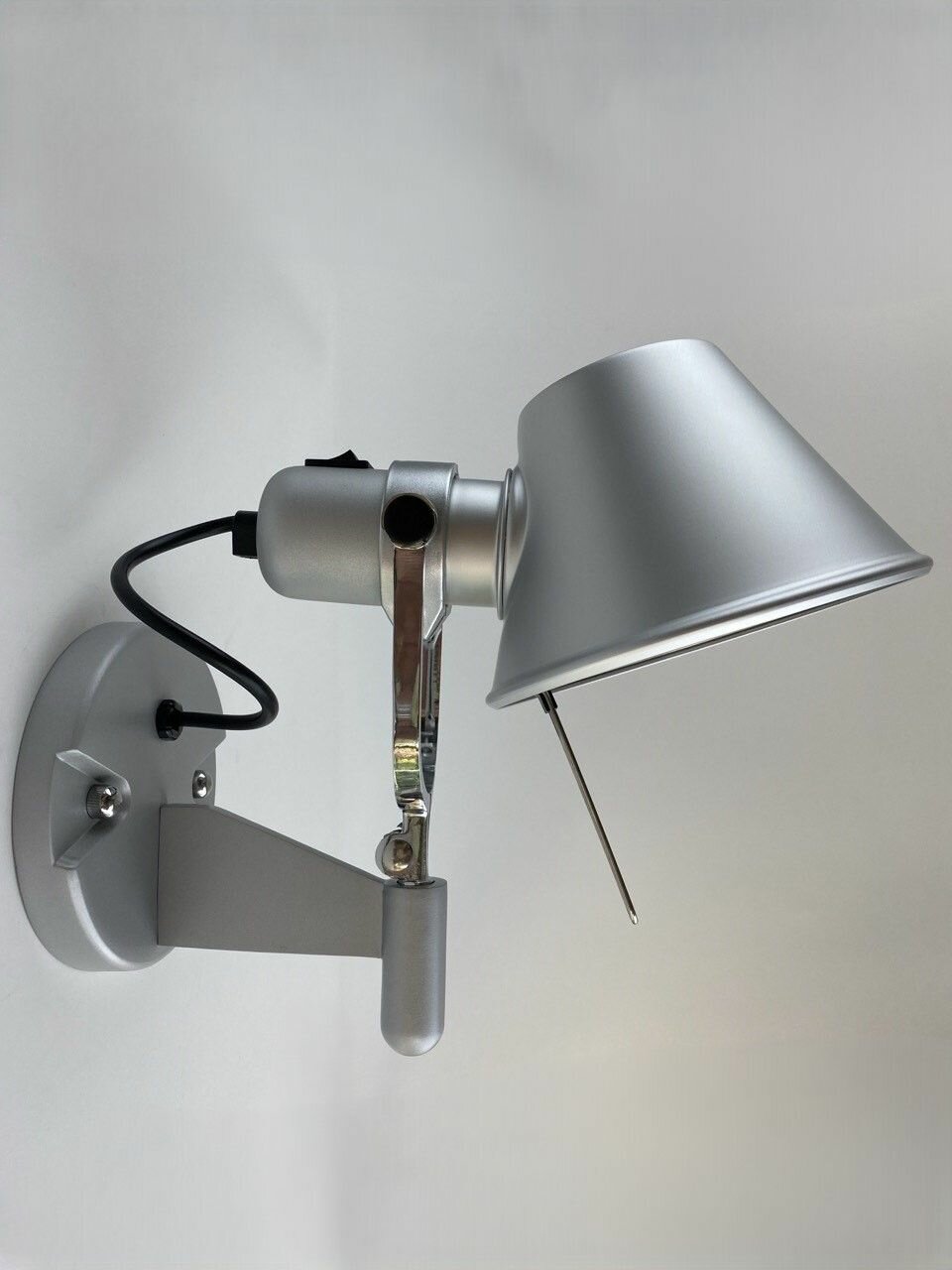Бра светильник настенный Е27 60Вт Tolomeo micro серебряный Blesslight