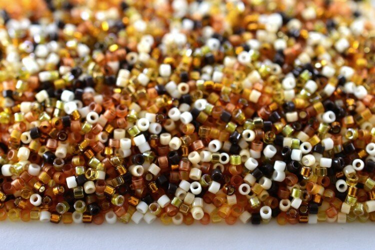 Бисер японский MIYUKI Delica цилиндр 11/0 DB-MIX04 пшеница, микс Wheatberry, 5 грамм