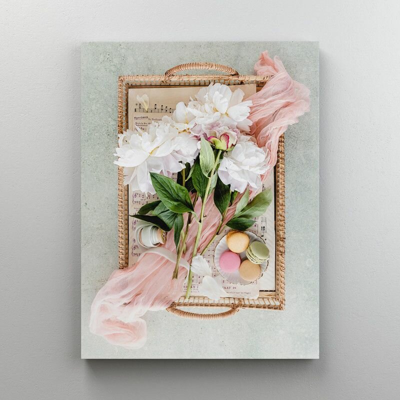 Интерьерная картина на холсте "Поднос с цветами и сладостями" размер 22x30 см