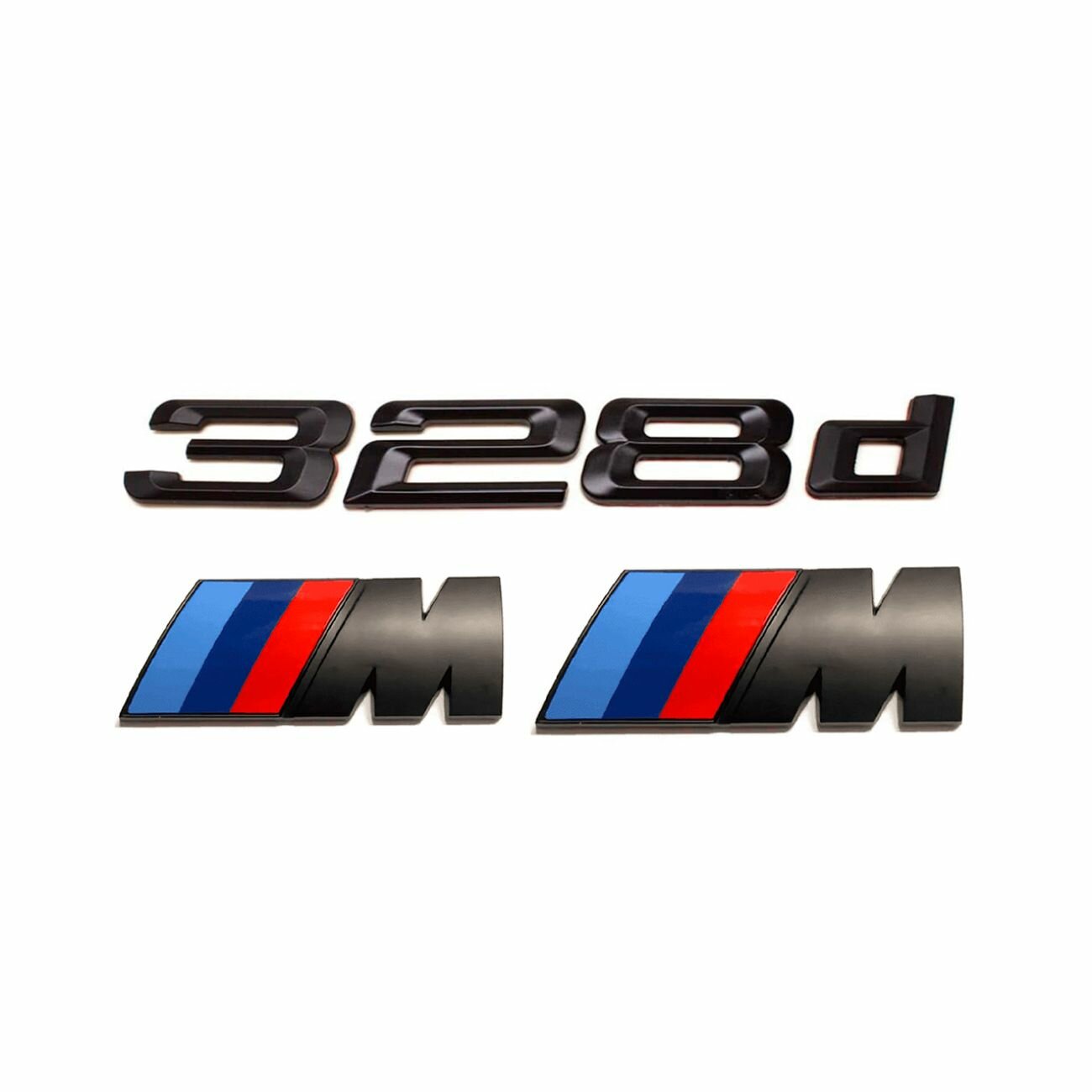 Комплект: шильдик на багажник 328 d для BMW 3 ей серии + 2 эмблемы на крыло M-performance черный мат