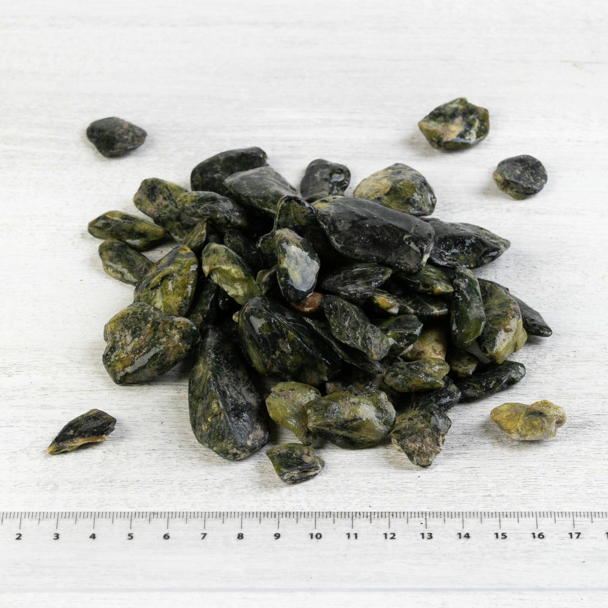 Змеевик серпентинит, галька , 10-30 мм, 3 кг (350). Каменная крошка, декоративный грунт