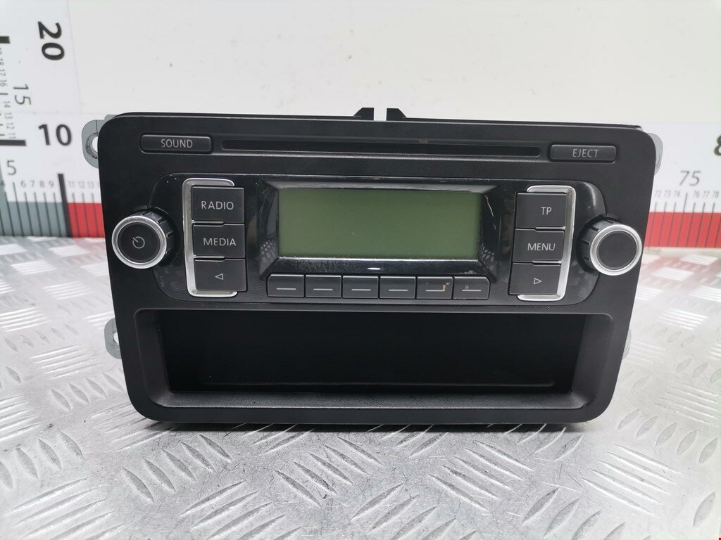 Магнитола Volkswagen Golf 5 1K0035156B арт. 1826745