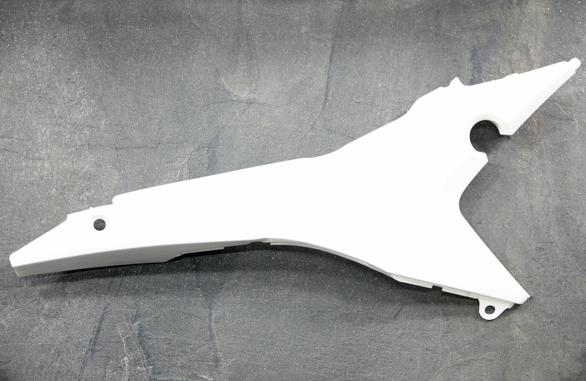 Облицовка средняя задняя правая, белый BSE M2 M2Y M4 M8 Z4 Z5 Z6 Z6Y Z7 Z8 RTC 300 RTC 300R Z11 Z5Y, арт. 30.721.0350