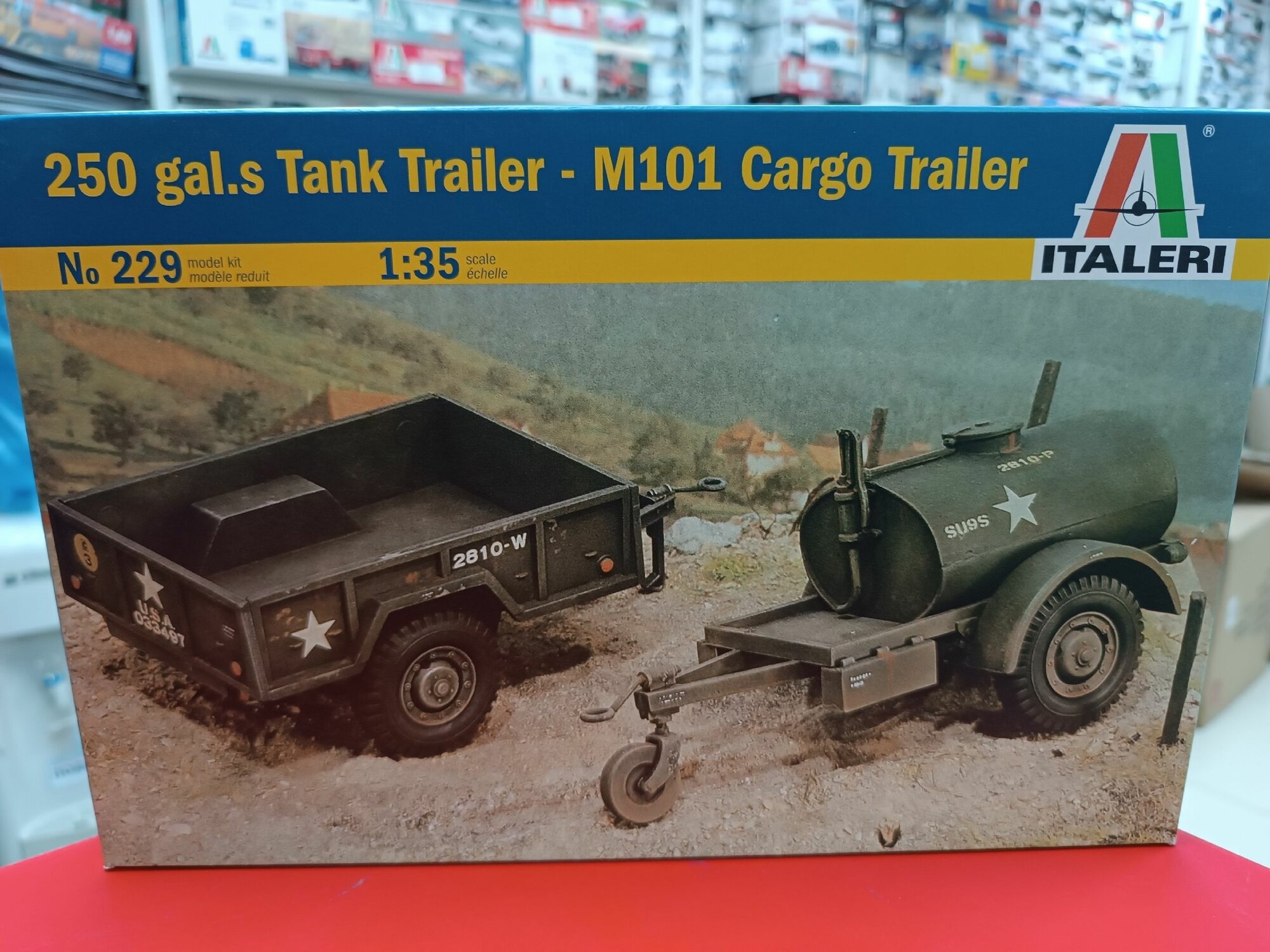 0229 250 gal.s Tank Trailer - M101 Cargo Trailer 1:35 Italeri Сборная модель