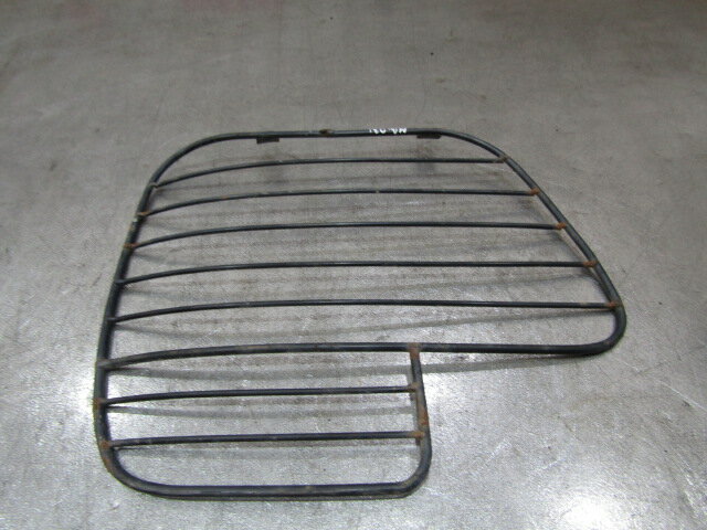 Сетка защитная правой фары Mercedes Actros, Axor