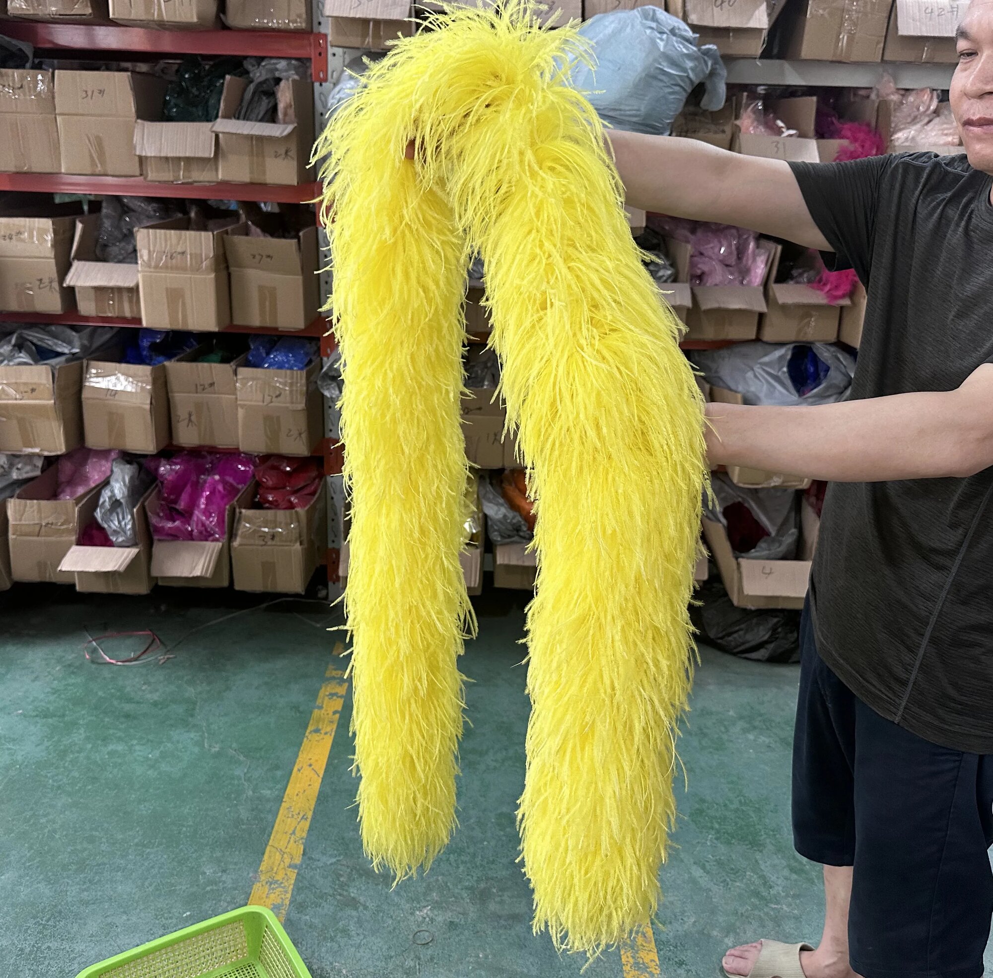 Боа из страусиных перьев 2 метра Желтый, 6 PLY, yellow