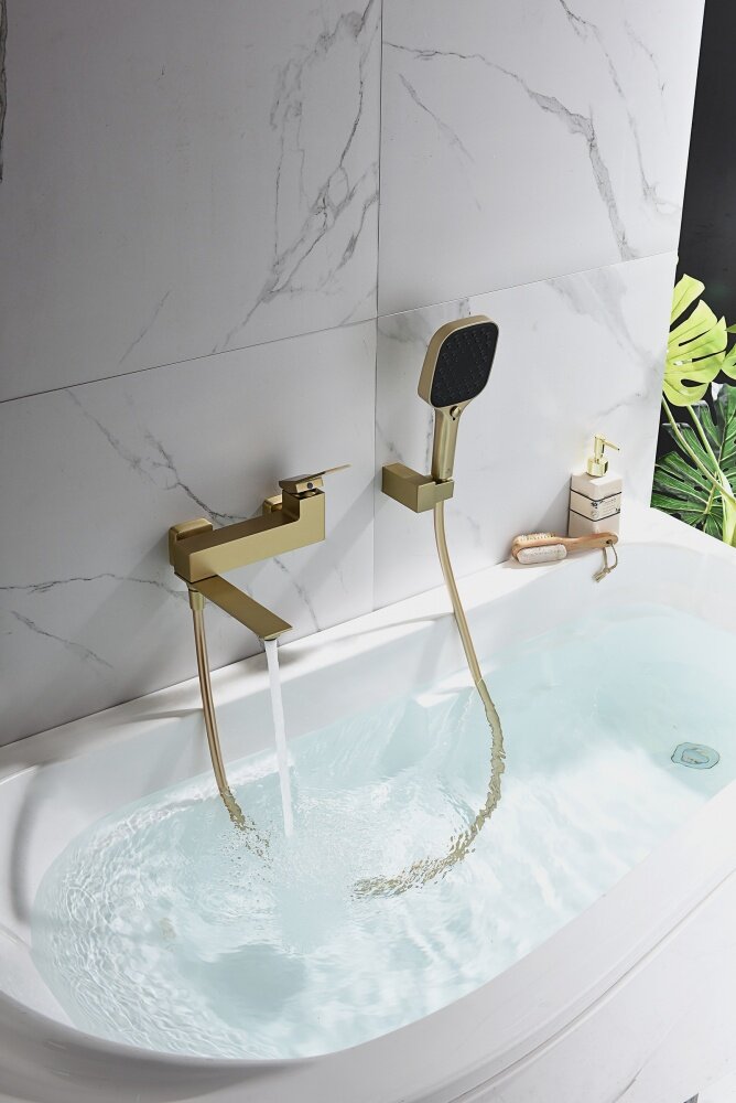 Смесители для ванны и душа из латуни с лейкой и шлангом Ganzer GZ05132-S матовое золото