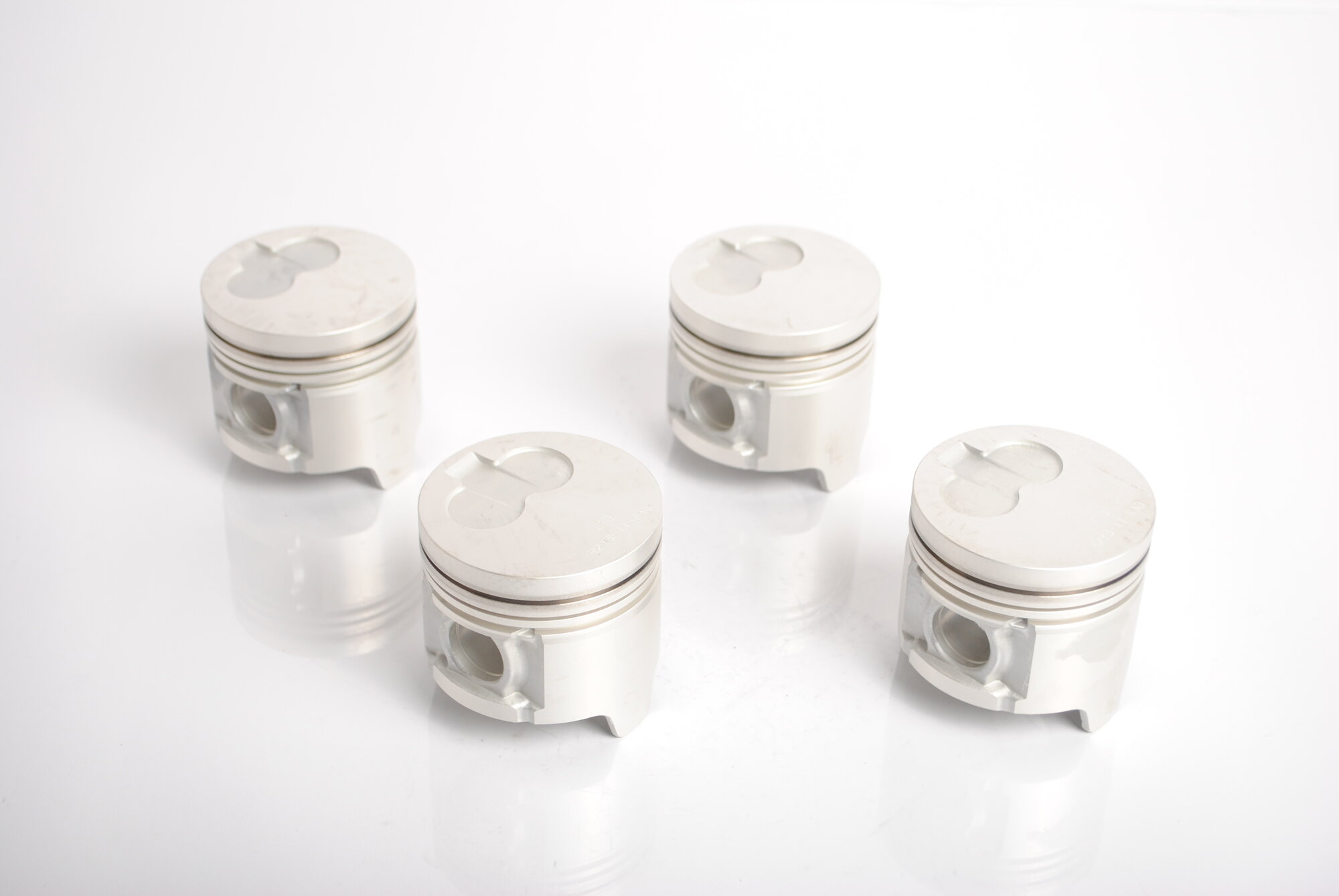 Комплект поршней R2Y311SA0 Powertec Mazda