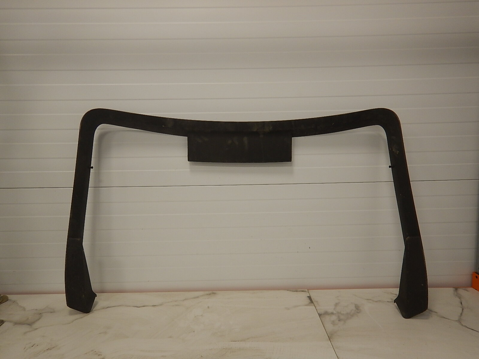 Б/У Обшивка двери багажника, Skoda (Шкода)-OCTAVIA A7 (13-) SKODA OCTAVIA A7 (13-) Царапины, 595392 VAG арт. 5E5867605