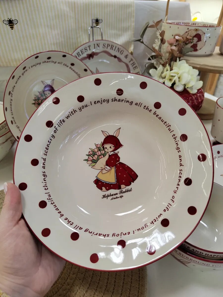 Тарелка Кролик с тюльпанами