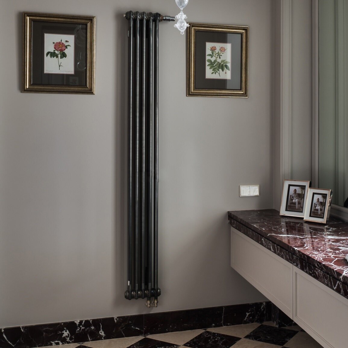 Радиатор Arbonia 2180/04 секций/стальной трубчатый/нижнее подключение с термовентилем/цвет Anthrazit Metallic SF-3 AME