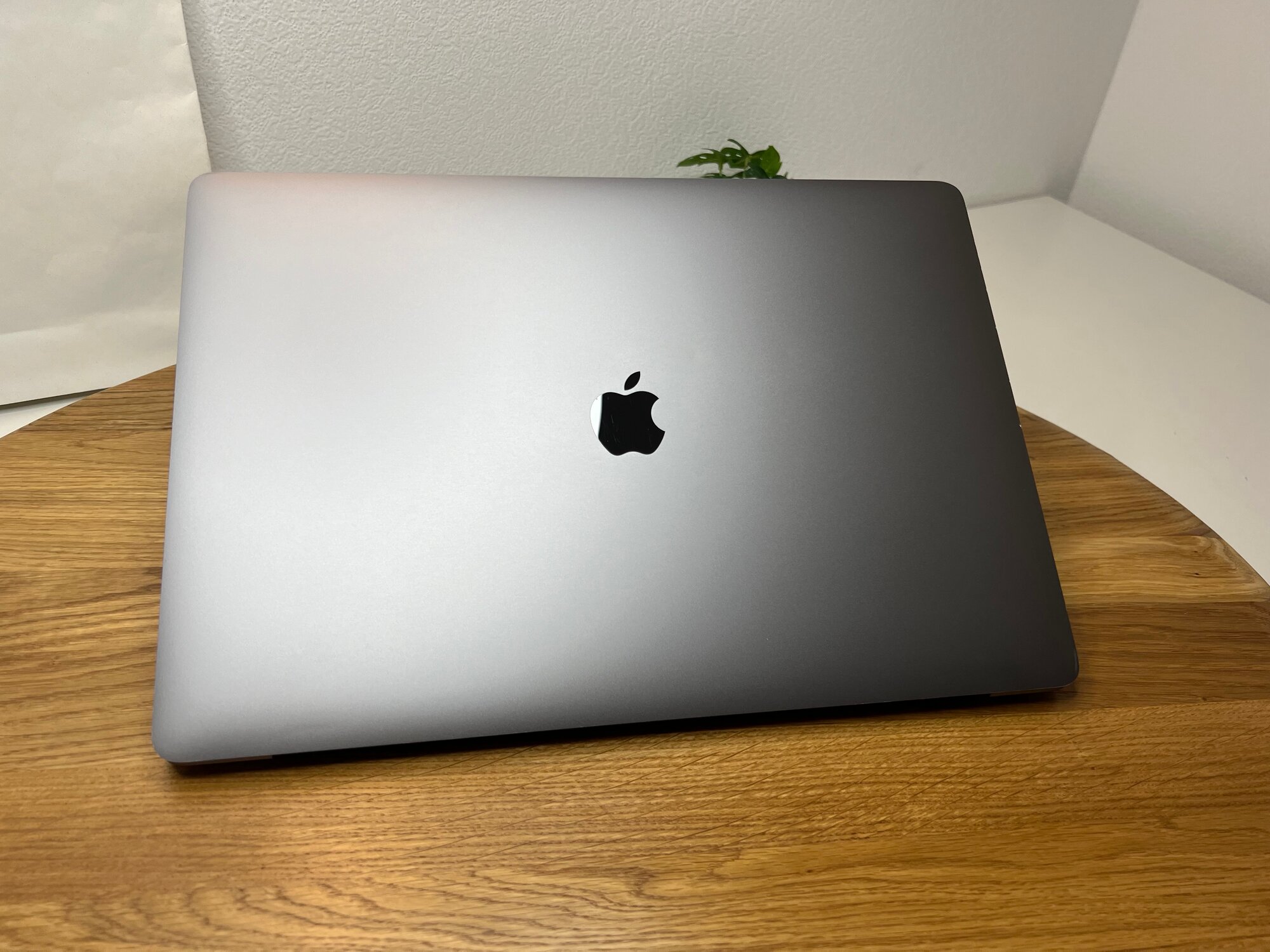 Apple Macbook Pro 16 a2141 intel Core i9 2300GHz 32GB 1TB SSD 5500M 8Gb VRAM 440 циклов. русская клавиатура