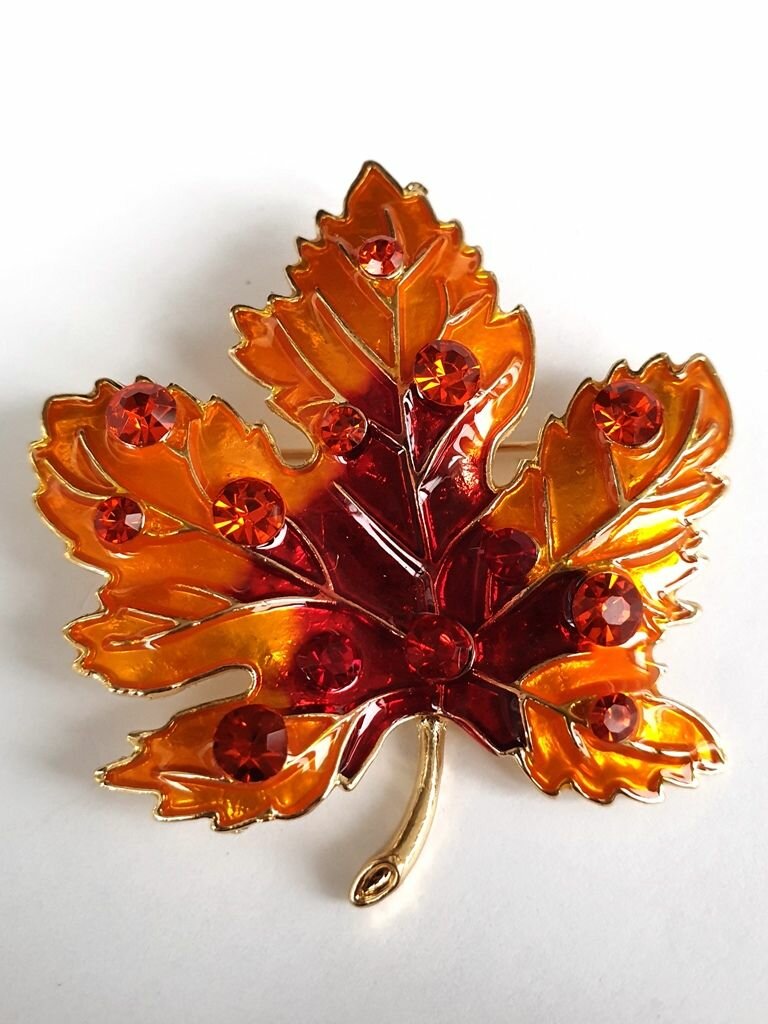 Брошь, кристалл