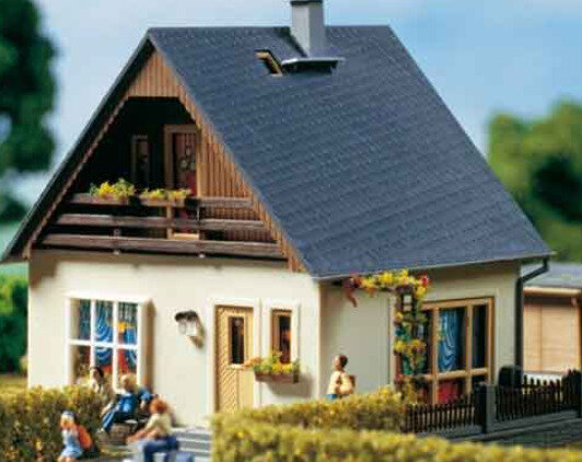 11378 AUHAGEN Дом Габи HAUS GABI - модель постройки / здания масштаба 1:87 для игрушечной железной дороги H0 (HO), 16.5 мм