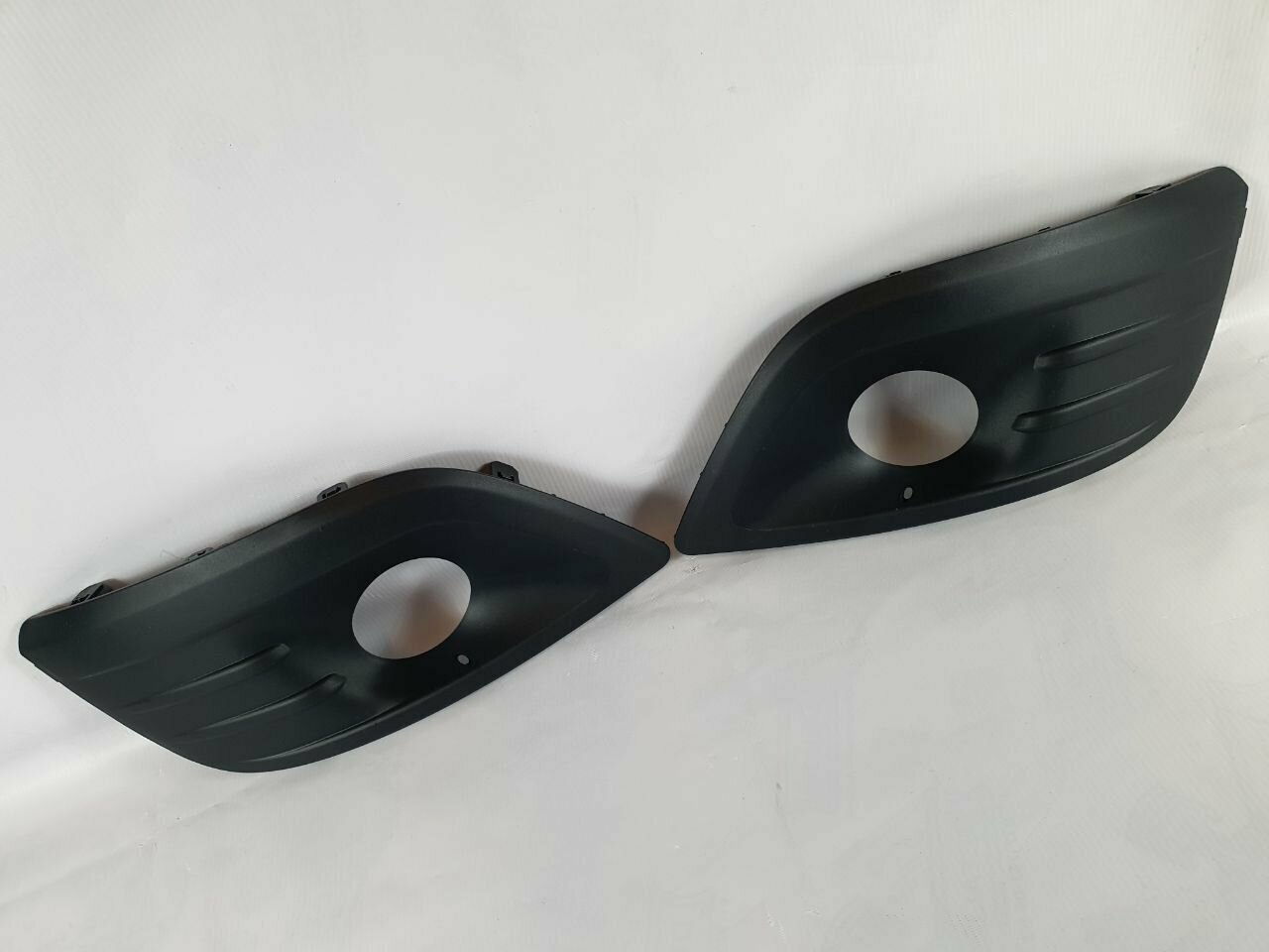 Рамки (облицовки) противотуманных фар Ларгус